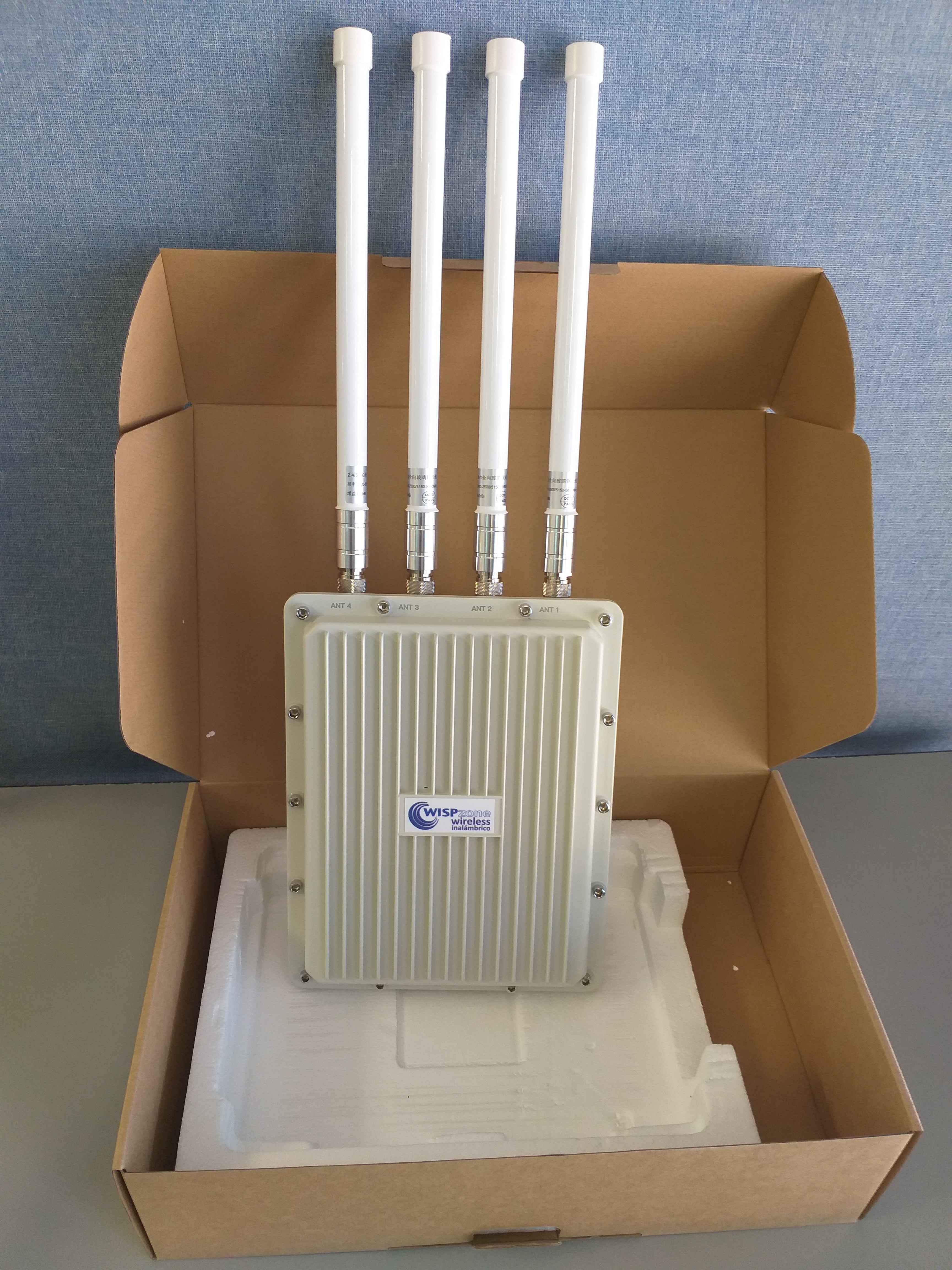 WAP-5 - Dual-band high-power outdoor wireless access point long-range